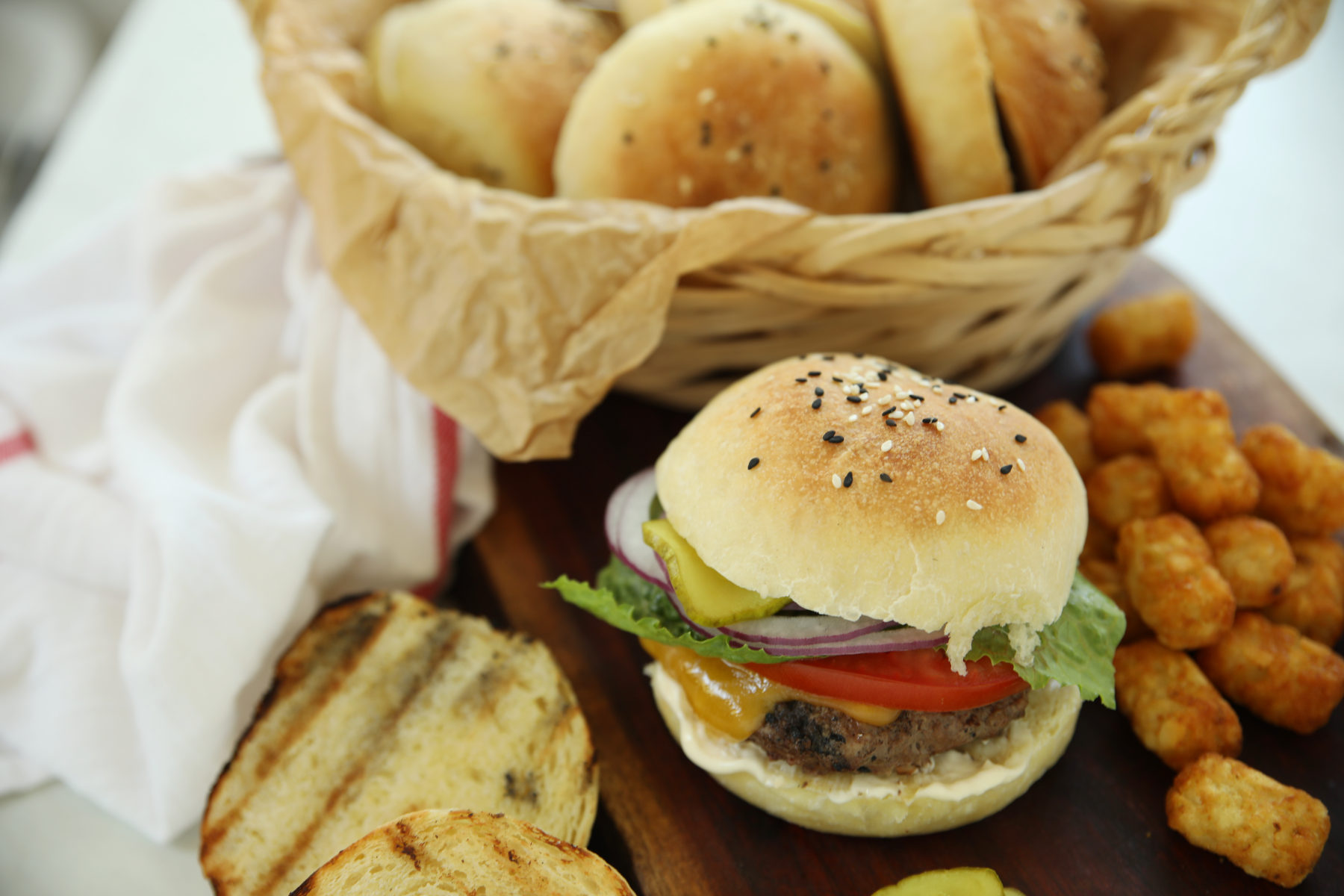 Sourdough Hamburger Buns with Buttermilk - Mirlandra's Kitchen